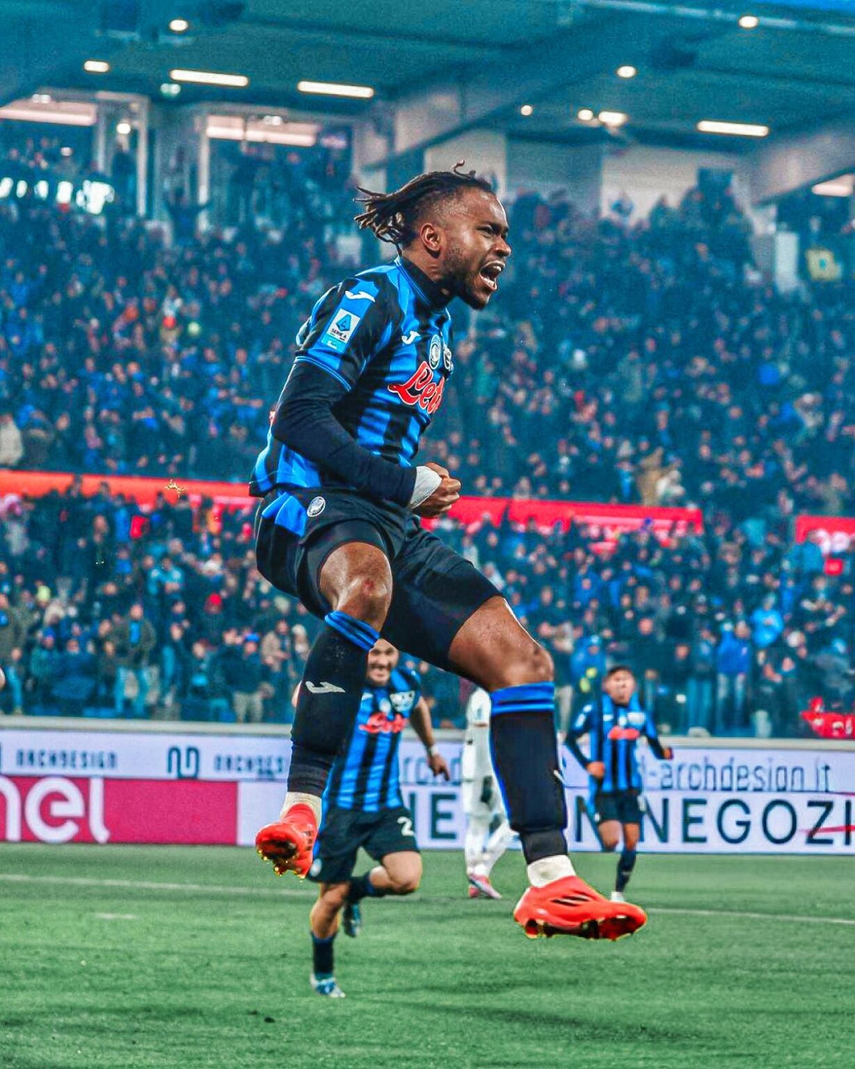 Ademola Lookman Delivers Late Winner as Atalanta Reclaim Serie A Top ...